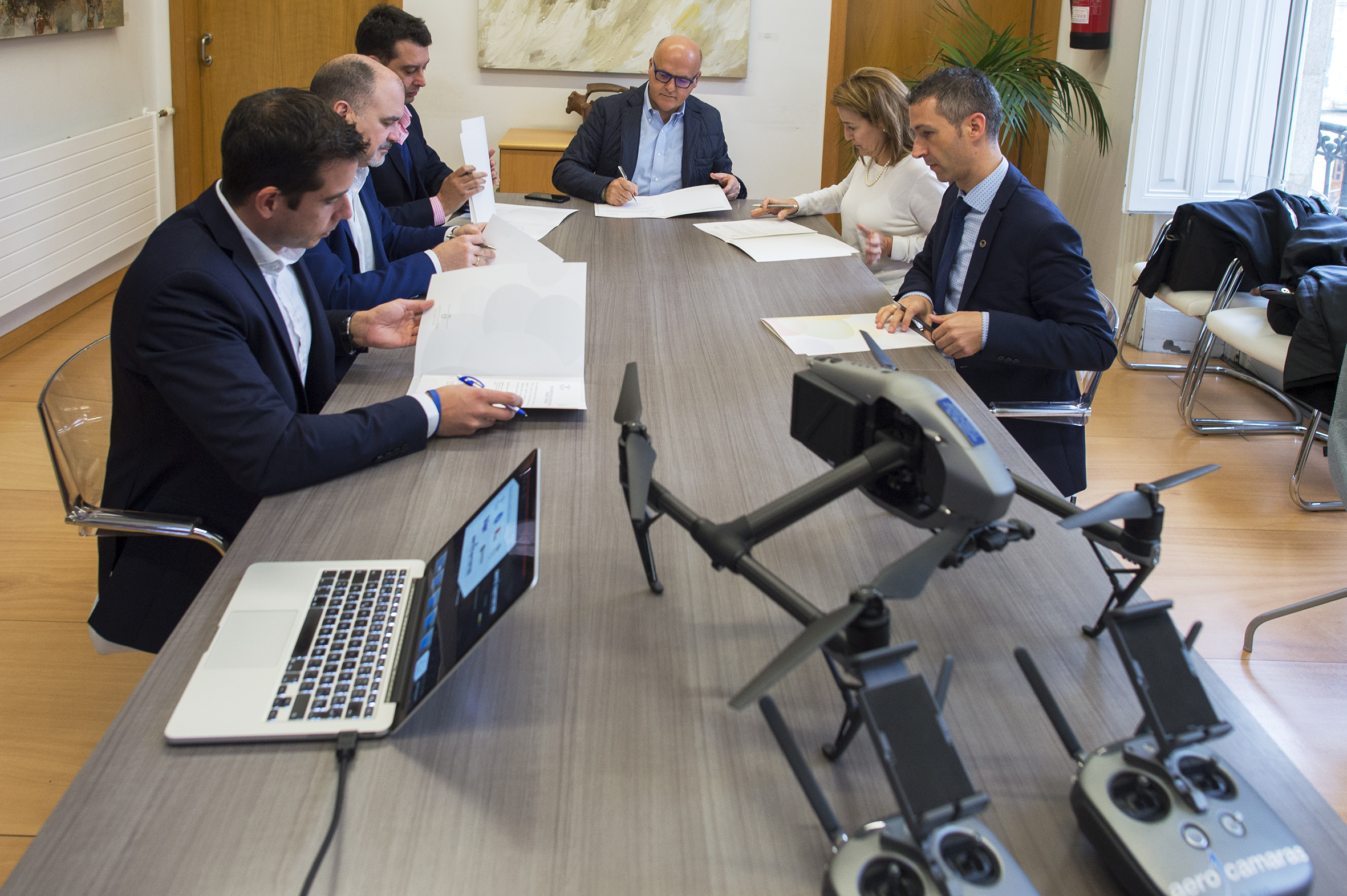 Impulsada la creación de un grupo de expertos en drones para promover ...